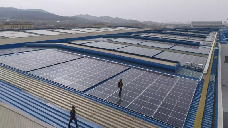 أكبر مزرعة عالمية للطاقة الشمسية تدخل الخدمة في الصين - Detafour