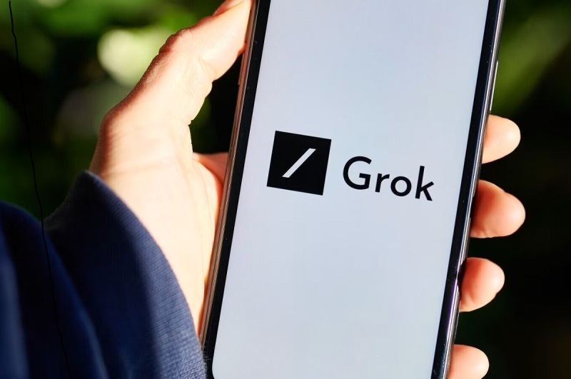 ماسك يعلن موعد إطلاق الإصدارات الجديدة من Grok - Detafour
