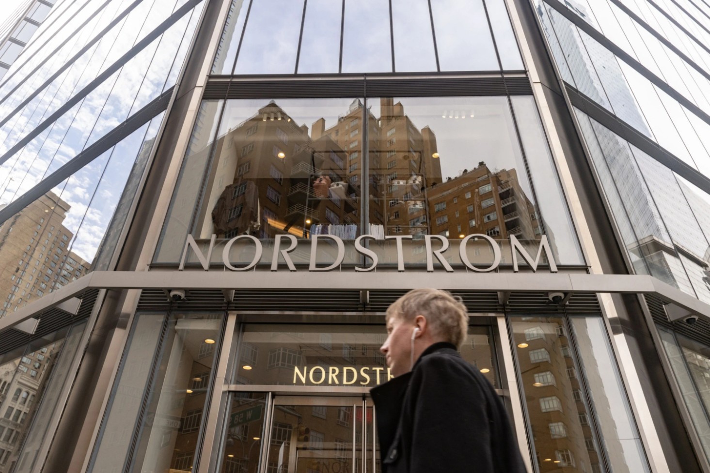 "نوردستروم" تتحول إلى شركة خاصة بصفقة قيمتها 6.25 مليار دولار - Detafour