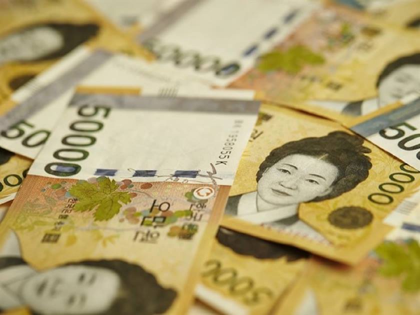 الوون الكوري يقوى مع توقعات اتفاق تجاري محتمل مع الولايات المتحدة - Detafour