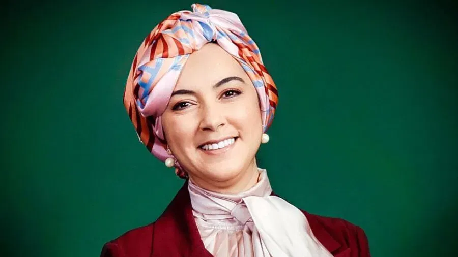 فاطمة زيبوح..بلجيكية مغربية تحصد لقب "قائدة بروكسل لعام 2025" - Detafour