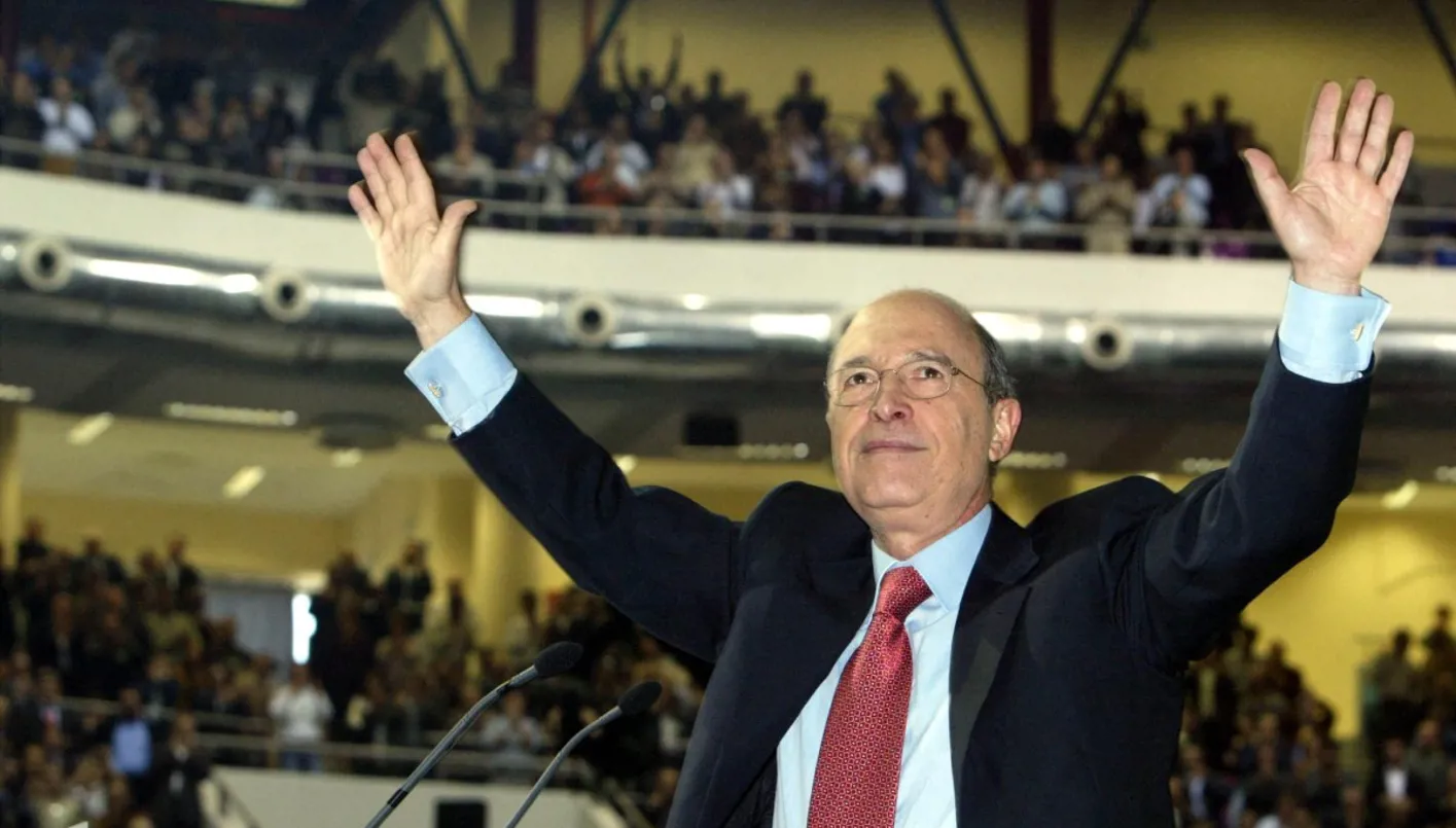 رحيل رئيس الوزراء اليوناني الأسبق كوستاس سيميتيس عن 88 عامًا - Detafour