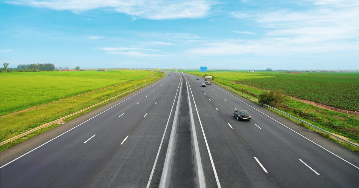 المغرب يعيد إطلاق مناقصة الطريق السيار القاري الرباط-الدار البيضاء استعداداً لمونديال 2030 ...