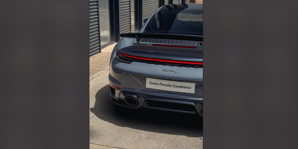 بورش المغرب تحتفل بـ "911 توربو 50 سنة" مع تسليم نسخة حصرية لأحد عملائها - Detafour