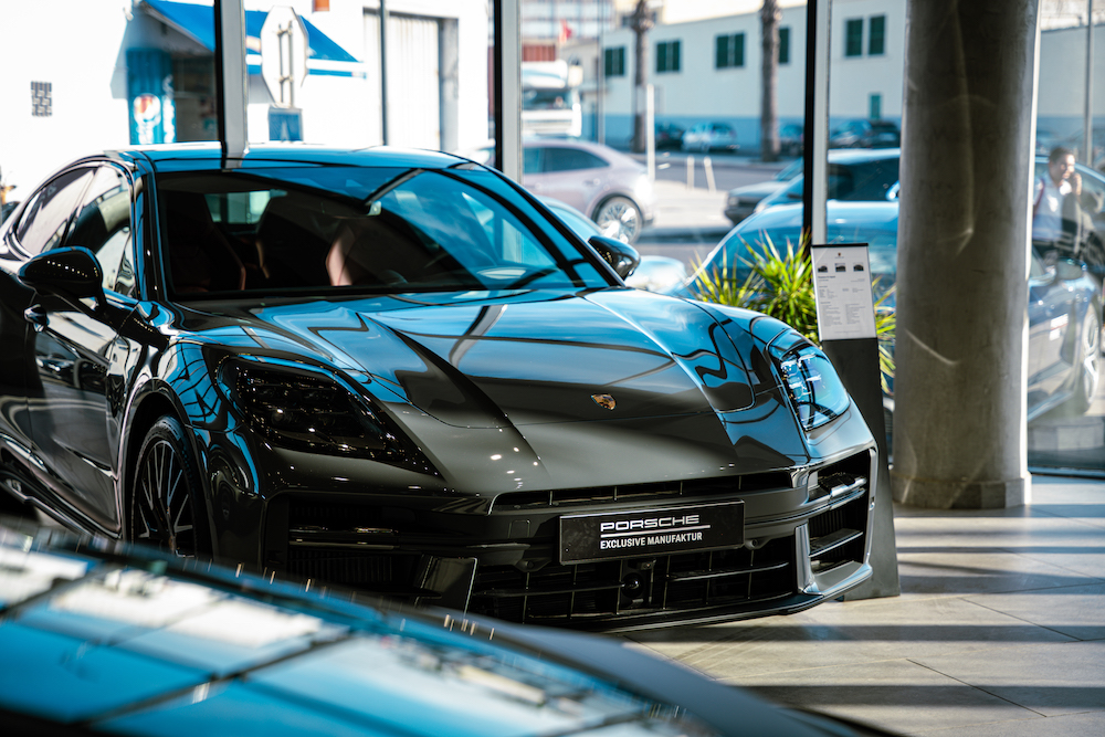 بورش المغرب تعرض سيارات فاخرة بتصاميم مخصصة خلال أمسية حصرية بالدار البيضاء - Detafour