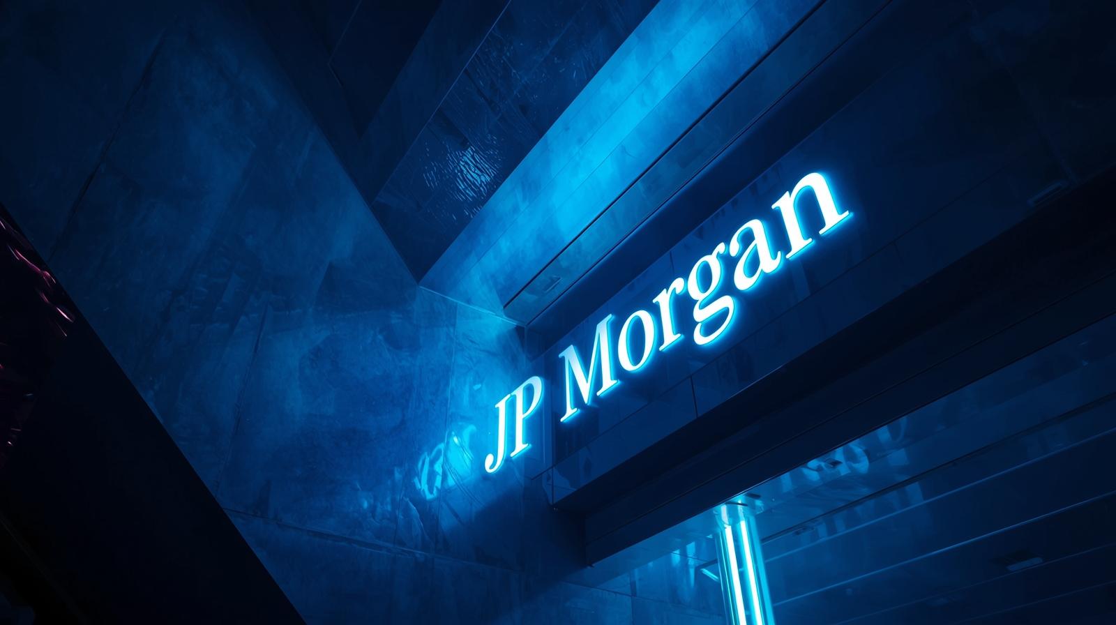 جيه بي مورجان تتراجع عن توقع خفض الفائدة في ديسمبر بعد بيانات وظائف قوية - Detafour