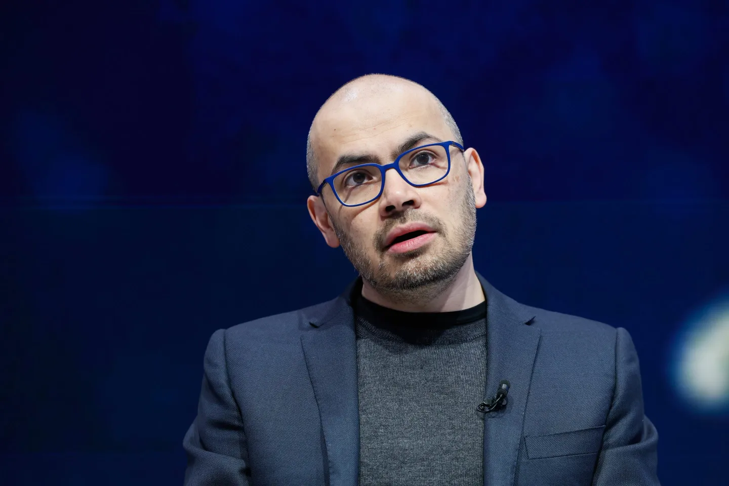 ديميس هاسابيس : الذكاء الاصطناعي العام سيُعادل العقل البشري خلال 10 سنوات - Detafour